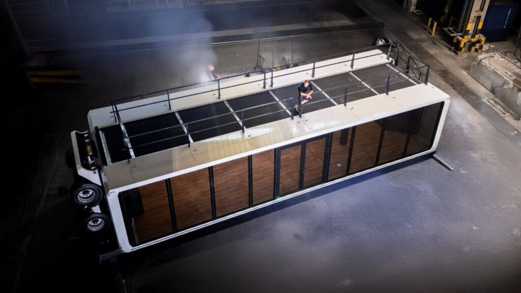 Touch Down: Ground-level promotional trailer with 62 square metres of space